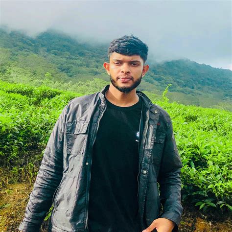 Resandu Thewmith Resandu Thewmith • Instagram Photos And Videos