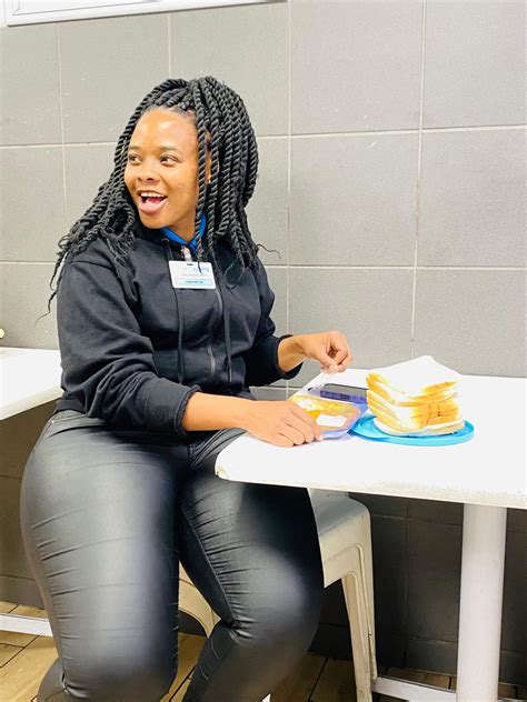 Rosina Mosadi Wa Go Ja 8 Slices O Bitsiwa Eng Facebook