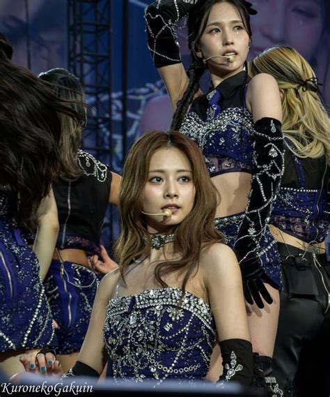 TWICEツウィ衣装がずり落ち乳首丸出し放送事故ww動画あり 芸能人セクシー画像集