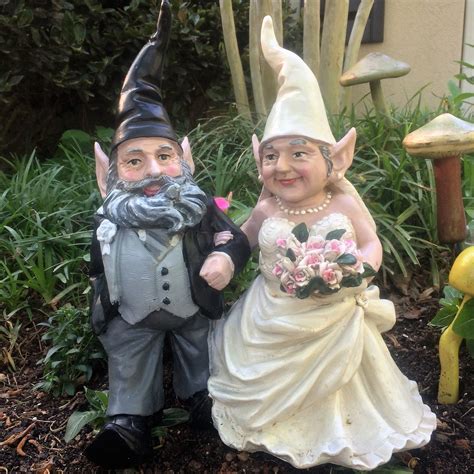 Nowaday Gnomes Bride And Groom Wedding Statue Garden Statues Gnome