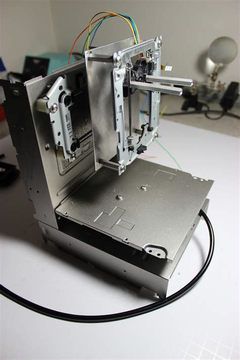 Atomo Technologies Impresora 3d Reciclada Con Lectores De Cd Y Arduino