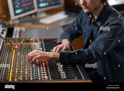 Digital Audio Workstation Hi Res Stock Photography And Images Alamy