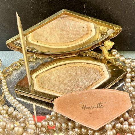 Vtg Henriette Fan Powder Compact 1940s Fitted Signed Puff Wadsworth