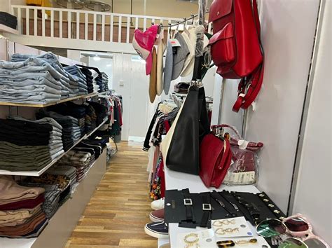 Beauty And Luxury Myanmar ဝက်ခြံ ရှိသောသူများအတွက် ထုတ်လုပ်ထားသော ခရင်မ်ဖြစ်ပြီး မိတ်ဖုလေးများ