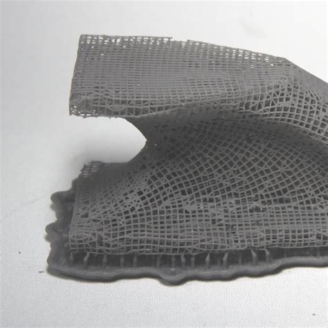 Optimized 3d Lattice Structures For Prescribed Curved Shapes The