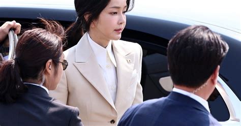 김건희 여사 비공개 소환조사현직 대통령 부인 檢 대면조사는 처음
