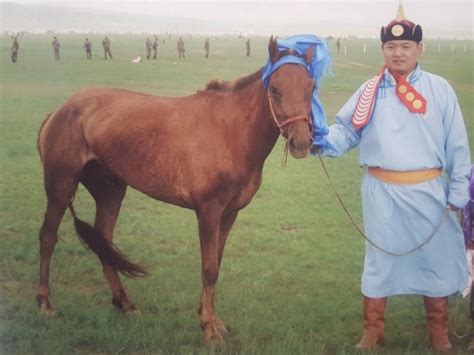 Хадбаасангийн Бат Эрдэнийн даян түмэн эх хүрэн Ugshil Mn