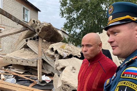 Глава Липецкой области приехал к жилому дому под Ельцом где взорвался газ