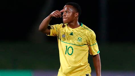 Rowan Human Leaves Amazulu Chiefs And Pirates Enter The Race For The Player Dailysports