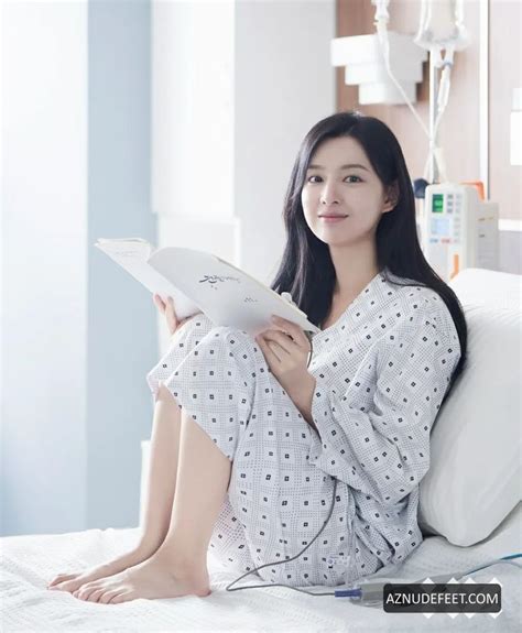 Kim Ji Won Feet Aznudefeet