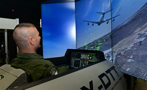 F 16 Cockpit Simulator