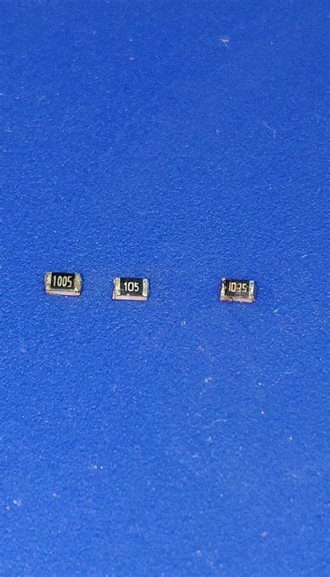 The Smd Resistor On The Far Is A 1095 10 9m Ohms And Its Reading 5 5k Ohms The Resistor On