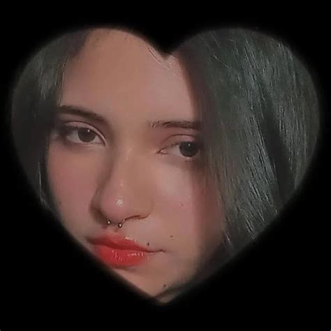 Valentina Valen2242 On Threads