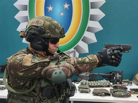 Photos Pistols Around The World Page 2 A Military Photo And Video