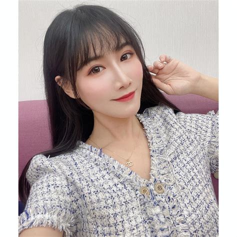 Nini 就是愛ni 夏天要到了，要為冬天吃的還債 小蠻腰請還我 來到嬌點美學診所體驗