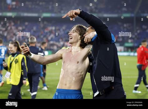 Rotterdam Fabio Silva Of Psv Eindhoven Celebrates Victory After The