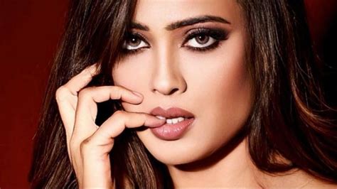 Shweta Tiwari Hot Scene In Comedy Circus