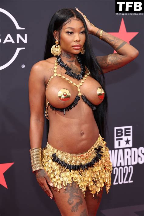 Summer Walker Flaunts Her Big Boobs At The 2022 Bet Awards In La 17 Photos Thefappening