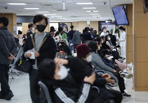 韩国已有8816名实习和住院医生递交辞职申请，医疗服务出现空缺全球速报澎湃新闻 The Paper