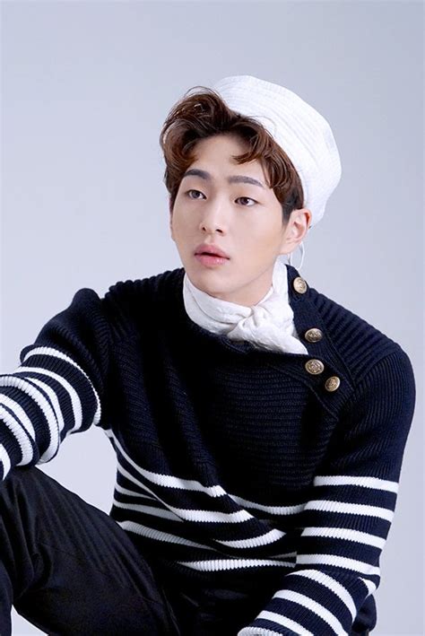 요즘 원덬 취향저격하는 샤이니 온유 얼굴 스퀘어 카테고리
