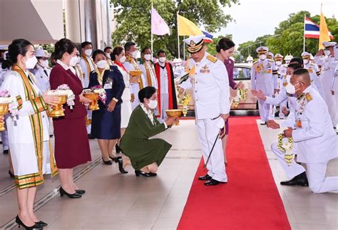 Photo Gallery ในหลวง พระราชทานปริญญาบัตรแก่ผู้สำเร็จการศึกษาจาก มสธ ประจำปีการศึกษา 2563 2564