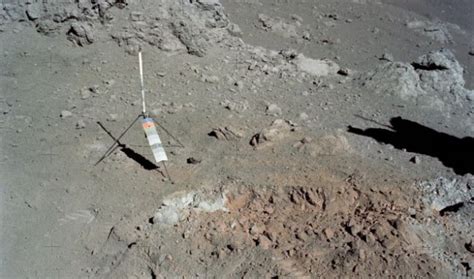 Një Substancë Misterioze Zbulohet Në Hënë