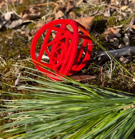 D Printed Geometric Interlocking Shape Ornament Gray Green Red Or
