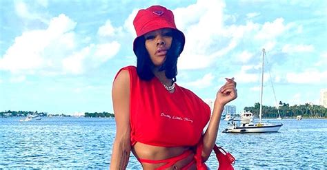 Check Out Teyana Taylors Toned Figure In A Blue Bikini As She Gets