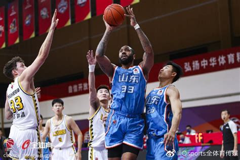 山东24分大胜广厦 吉伦沃特306 孙铭徽248 球迷屋