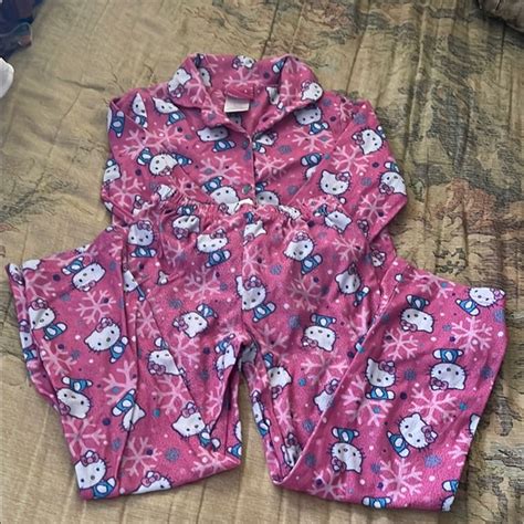 Hello Kitty Pajamas Hello Kitty Pink Pajama Set With Playful