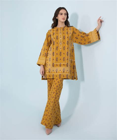 Sapphire U3p Dy23v9 18 2 Piece Printed Khaddar Suit Winter Collection Simple Casual Outfits