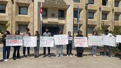 სოლიდარობა ადიგენის ქართველ მუსლიმებს მთავრობის ადმინისტრაციასთან აქცია გაიმართა Netgazeti