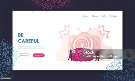 매스 미디어 선전 및 조작 방문 페이지 템플릿 Tv 화면에 호스와 브러시 세척 거대한 두뇌와 사람들 문자 세뇌 및 거짓 정보 만화 벡터 일러스트레이션 Cult에 대한 스톡