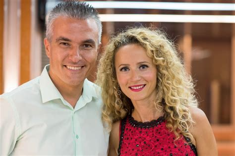 Dj Миро Професионално озвучаване и Ефектно осветление на сватби семейни и фирмени тържества