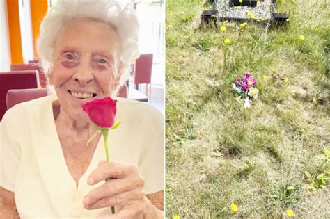 “내 아가”…76년 만에 ‘사산한 아기 무덤 찾은 102세母 사연 [월드피플 ]