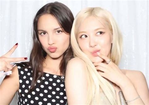 로제 미국 생일파티에 온 찐친 셀럽들 Mania