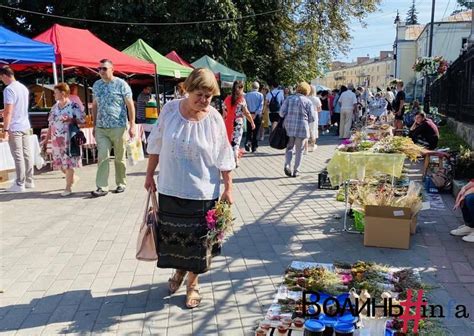 Медовий Спас або Маковія у кафедральному соборі Луцька відбулося святкове богослужіння ФОТО