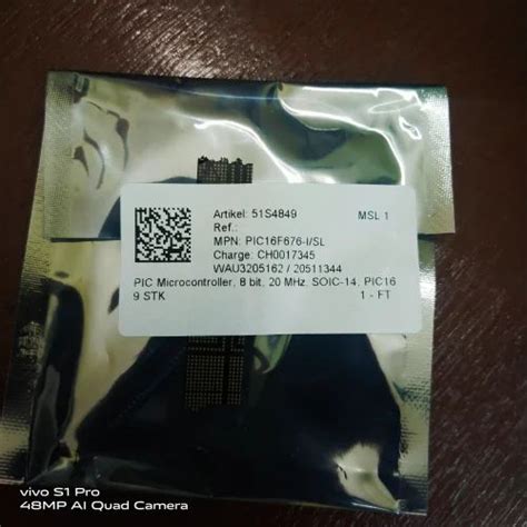 microchip pic16f676 i sl pic microcontroller soic 14 at rs 350 piece