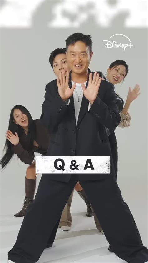 의미심장한 눈빛 교환 😳 둘의 관계가 궁금하다면 디즈니 에서 바로 확인하세요 추격 범죄 드라마 디즈니 에서 지금 스트리밍 중 강남비사이드 Gangnambside