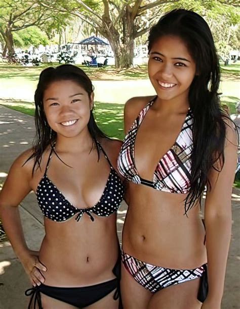 Foto Asian Teens In Bikinis
