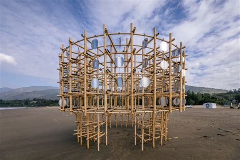 「屏東落山風藝術季」打卡重點一覽！18座巨無霸地景藝術進駐看海美術館、海口港沙灘 Traveler Luxe