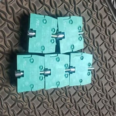 green push button contact block at best price in ahmedabad by d o sales