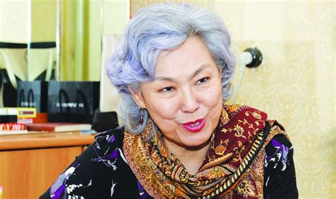 Ардын жүжигчин Н Сувд хүний эрхийн талаар лекц уншина Өглөө мн