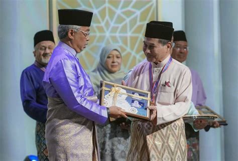 Syed Othman Syed Husin Dinobat Penerima Anugerah Perdana Maulidur Rasul Kosmo Digital