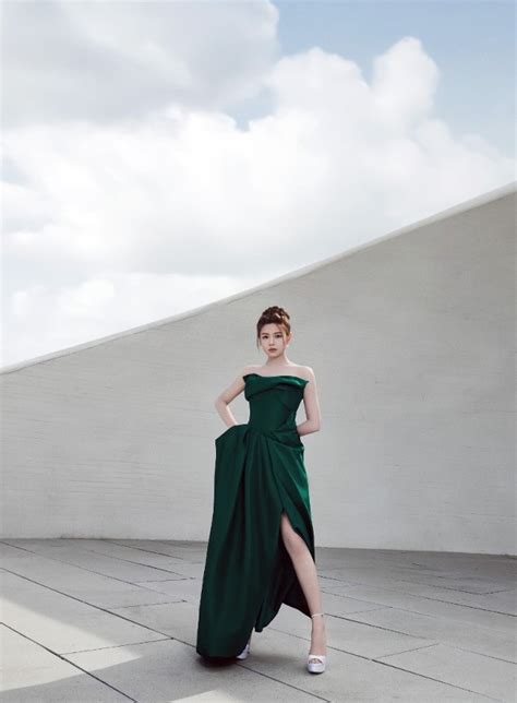 陳妍希瘦出筷子腳 雙腿交疊引人遐想｜即時新聞｜繽fun星網｜oncc東網