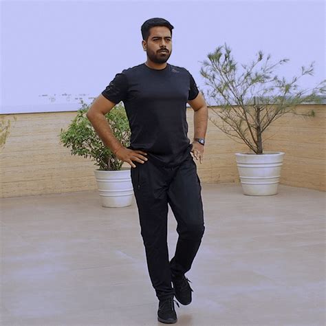 Hip Rotations Simple Workout To Improve Balance And Hip Range Ocoach Blog Hiit Yoga