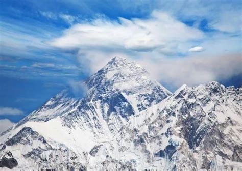 珠穆朗玛峰儿童画 儿童山脉简笔画 珠穆朗玛峰怎么画简单 大山谷图库