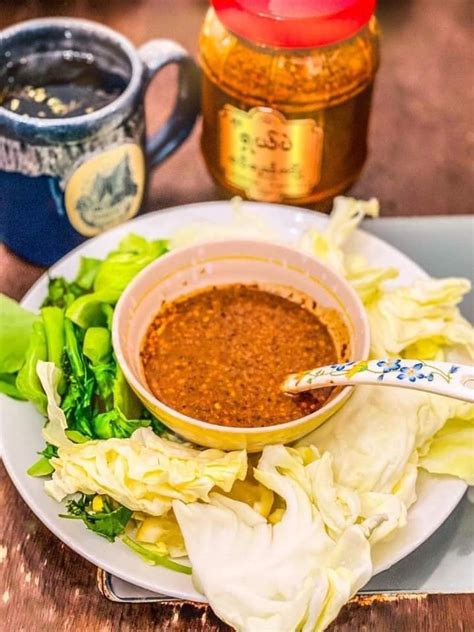 ရှယ်ပဲ ငပိရည် ရောက်ပါပီ မြန်မာတို့ရဲ့ ထမင်းဝိုင်းမှာမပါမဖြစ် မြန်မာငပိရည်ကို သန့်ရှင်းလတ်ဆတ