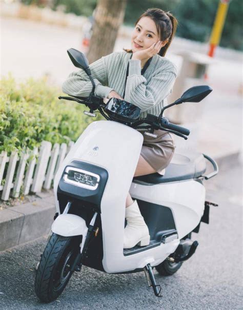不要驾照，可以接娃，能跑100公里！三款电动车精品，价格1999元搜狐汽车搜狐网