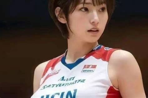 日本排球女神！因“挺胸照”走红，球衣穿出“3d效果”，身材不输卡戴珊纱织木村团队